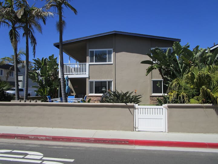 One Second From The Ocean - Newport Beach, CA