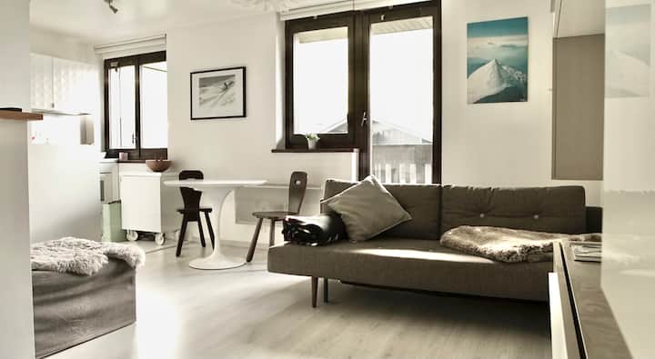 Modern Alpine Studio. Close To Trails, Ski & Town - Aiguille du Midi