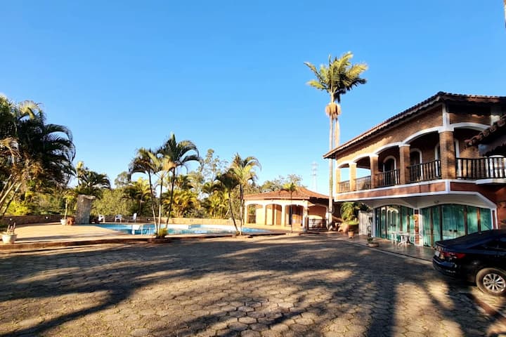 Casa De Campo - Sítio Amplo Em Atibaia - Atibaia