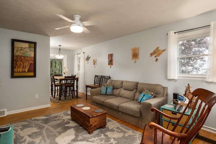 Private, Quiet Home 15 Min To Downtown, W/d, Fence - Asheville, NC