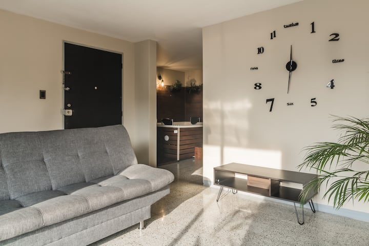 Apartamento Moderno/laureles - Medellín