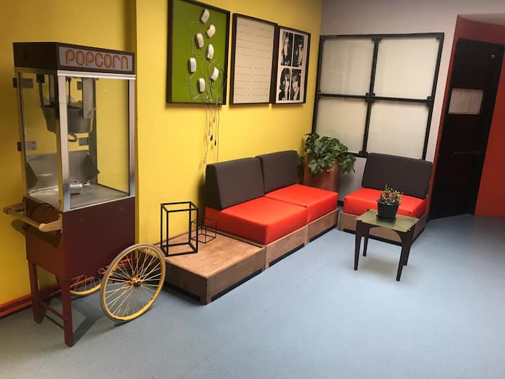 Habitación Privada, Excelente Ubicación En Bogotá - Bogotá