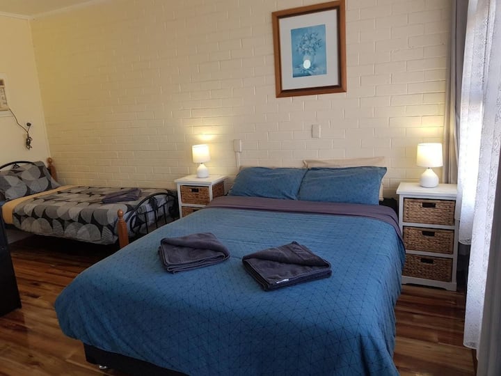 Furnished Aircon Ensuite Twin Room In Whyalla - Whyalla