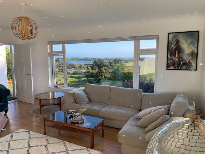 5 Bed Lake & Sea View Detached In Donegal - Irlande