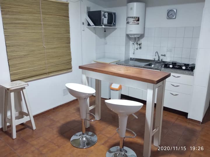 Alquilo Monoambiente Por Día. Apto Para Turismo - Córdoba, Argentina