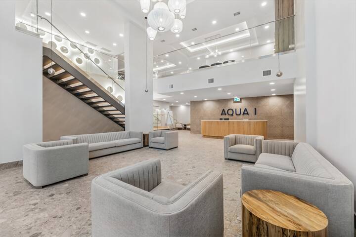 Lakefront New Condo - Kelowna