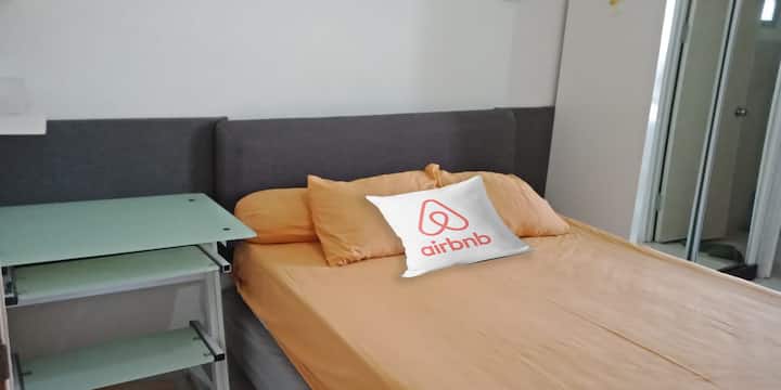 Apartment Di Seberang Mall Pakuwon Dgn Danau Angsa - Surabaya