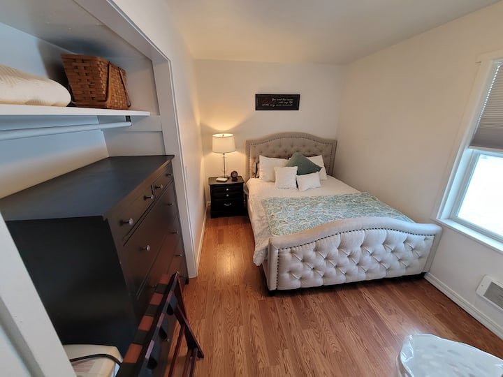 One Bedroom Apartment In Triplex - Spokane, WA