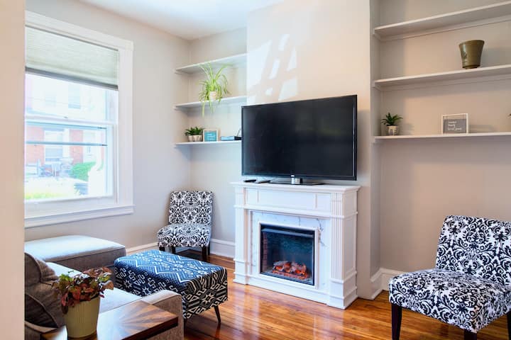 Impeccably Restored And Appointed Row-house - Philadelphia, PA