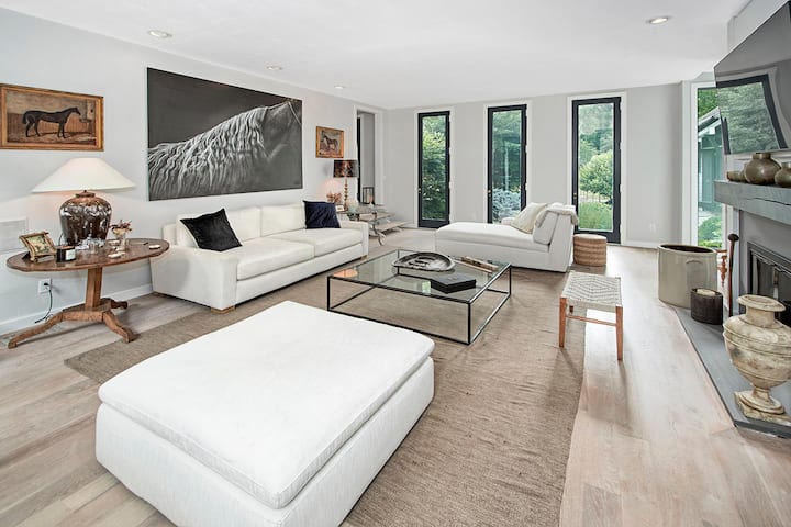 4 Bdrm Contemporary Country Home In Ct - Fairfield, CT