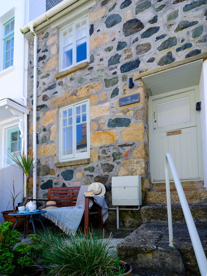 The Little Snug Cottage With St Ives Harbour Views - St Ives