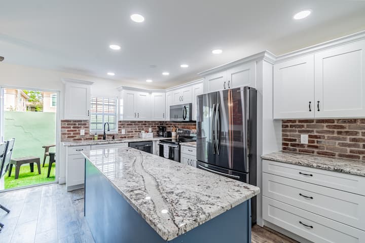 ★Rustic Reserve★ Walk To Hyde Park, Soho, Bayshore - Tampa, FL