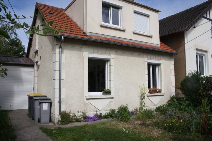 Petite Maison De Ville Et Son Jardin - Caen