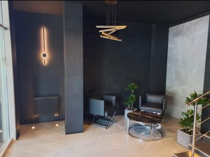 Безопасная, смарт квартира возле вокзала. Без окна - Kiew