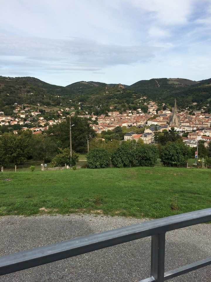 Chambre Avec Vue Imprenable Sur St Affrique. - Saint-Affrique