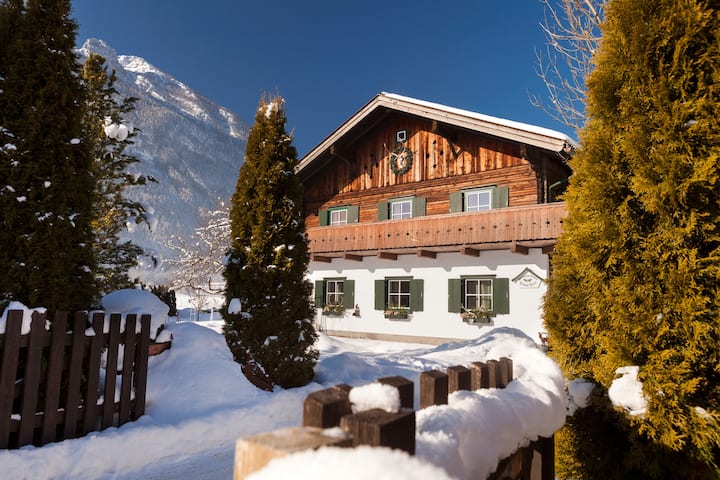 Forest Chalet, 1,000 Sqm Garden, Sauna, < 10 Pax - Berchtesgaden