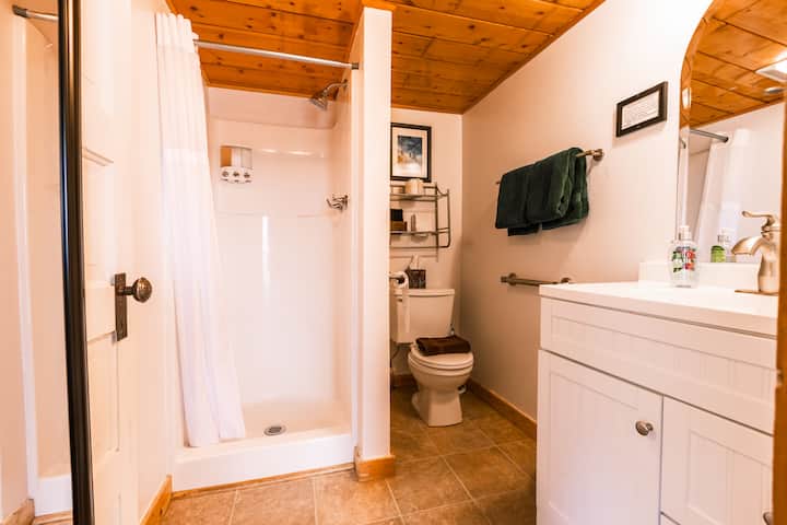 Buffalo Roam - Sleeps 2 - 1 Night Minimum Allowed! - Wyoming
