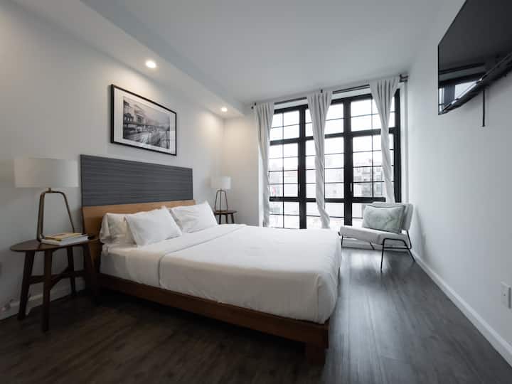 138 Bowery-classic Queen Studio - New York City, NY