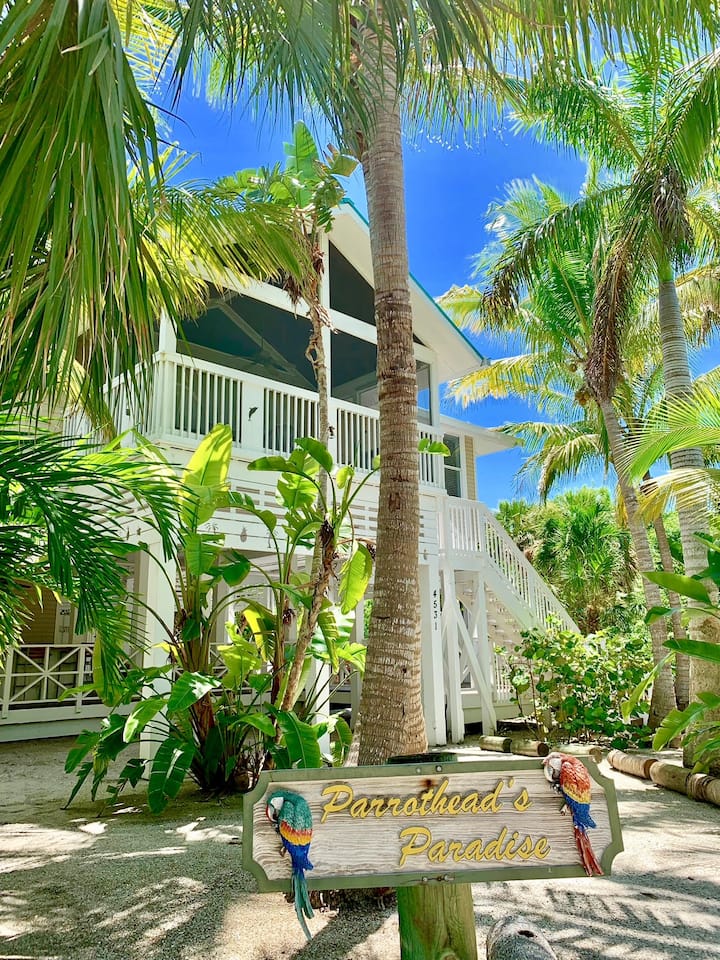 Parrothead‘s Paradise - 4 Br, New Pool, Boat Dock - Captiva, FL