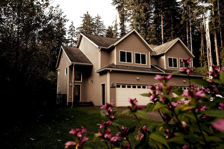 Spacious | Private | Family Friendly - Juneau, AK