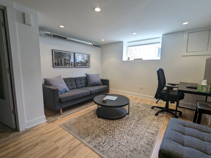 Wrigley Roscoe Garden Unit - Chicago, IL