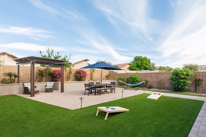 Ne Phx Home W/ Family Friendly Yard + Pets Allowed - Phoenix, AZ