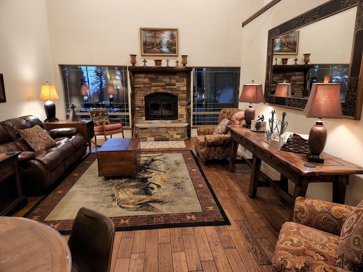 'Woodlands Chalet" Forest Access, Private, Parking - Cloudcroft, NM