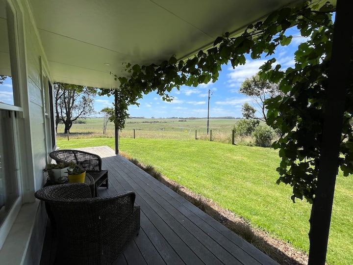 12 Apostles Little Farmstay Pet Friendly & Views - Timboon
