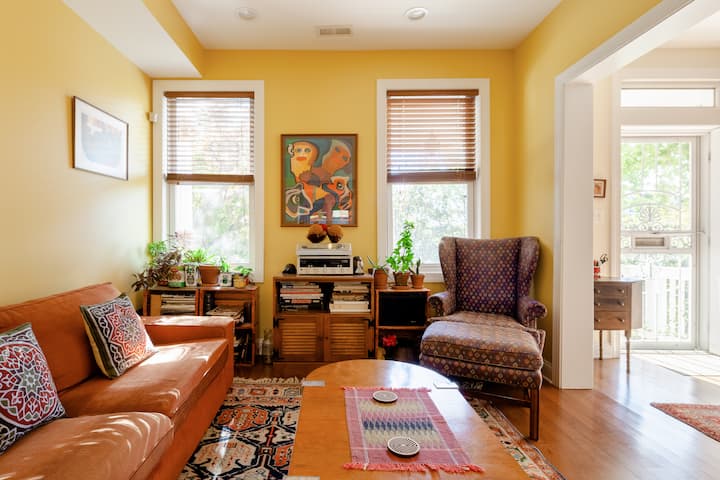 Colorful Classic 4br Eckington Rowhouse W/ Parking - Washington, D.C., DC