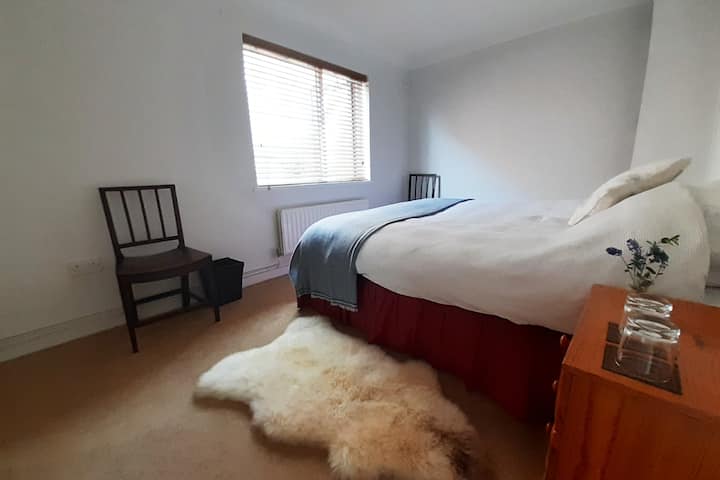Quiet Central Luxury Bed Feather Duvet New Bathrm. - 倫敦