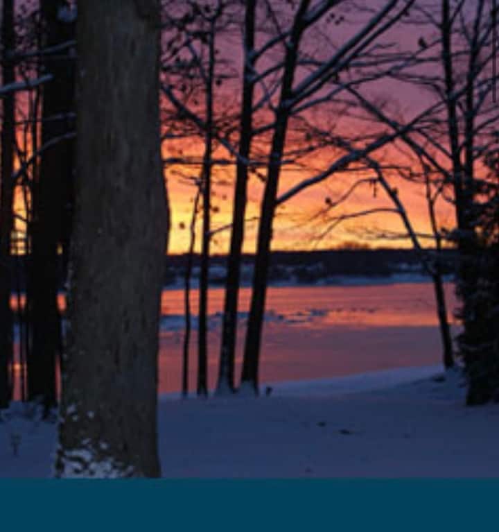 Cozy Lake Condo - Aurora, OH