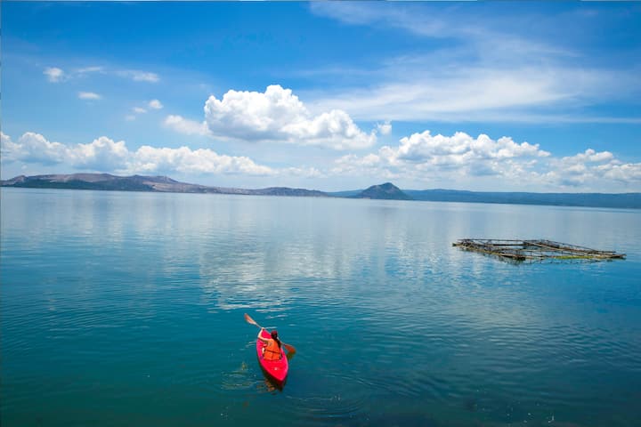 Talisay Lake House, Taal Lake (4 Bedrooms) - Tagaytay