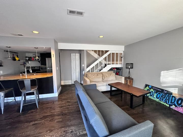 2 Bd, 1 Bath Condo 2 Blocks From Pearl St Mall. - Boulder, CO