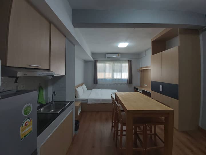 So One Silom, Walk To Bts, No Lift, With Kitchen - Bang Rak