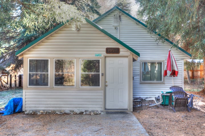 Cozy Cabin Near Lake, Trails & Brundage - McCall, ID