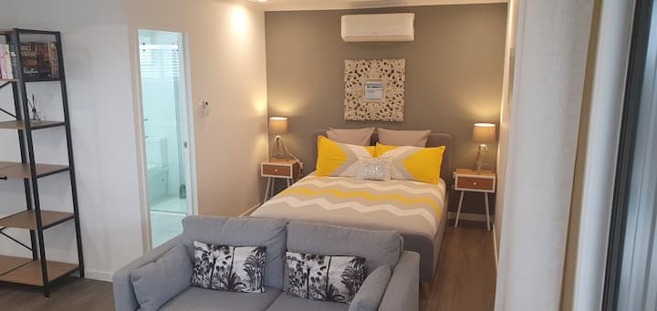 Airlie Escape - Free Wifi, Parking, Views - Whitsundays