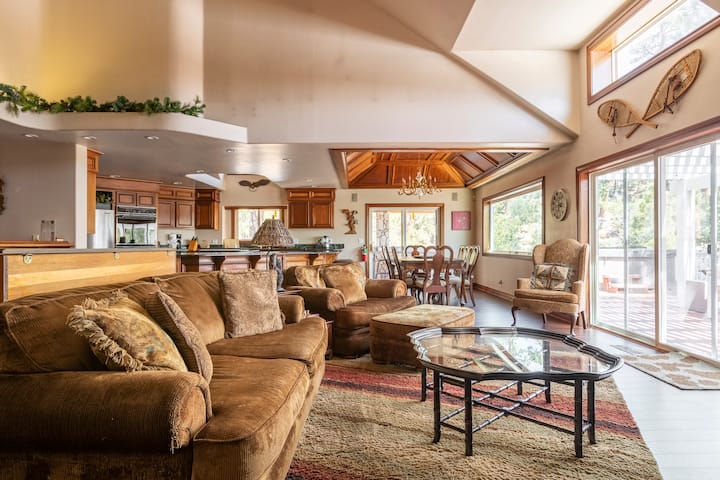 Luxe Mountain Home On Big Bear Eagle Preserve - Big Bear Lake, CA
