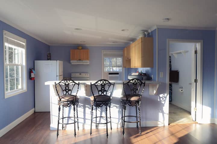 Farm Stay Overlook Apartment: Mountain Views - Swannanoa, NC