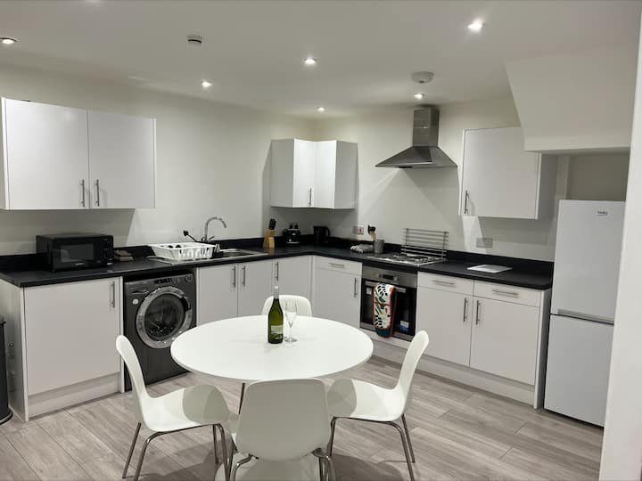 Beautiful Two Double Bedroom Apartment In Camden - London