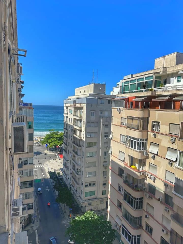 Charmoso Ap Copa: Varandinha C/ Vista Lateral Para - Ipanema