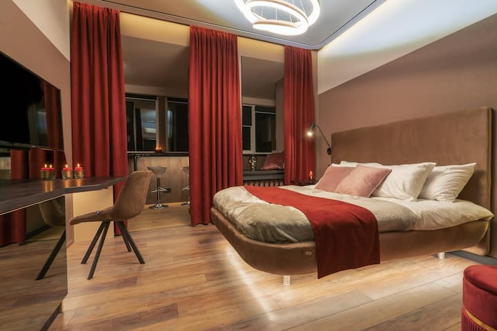 Upscale Luxury Studio With Balcony - Maydan Id 561 - Черниговская область