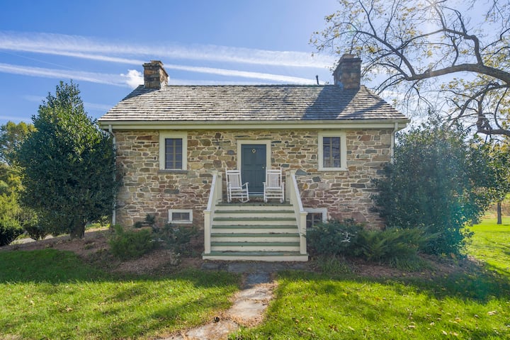 Cozy Stone Cottage In Round Hill, Va - KINGSLEY LAKE, Leesburg