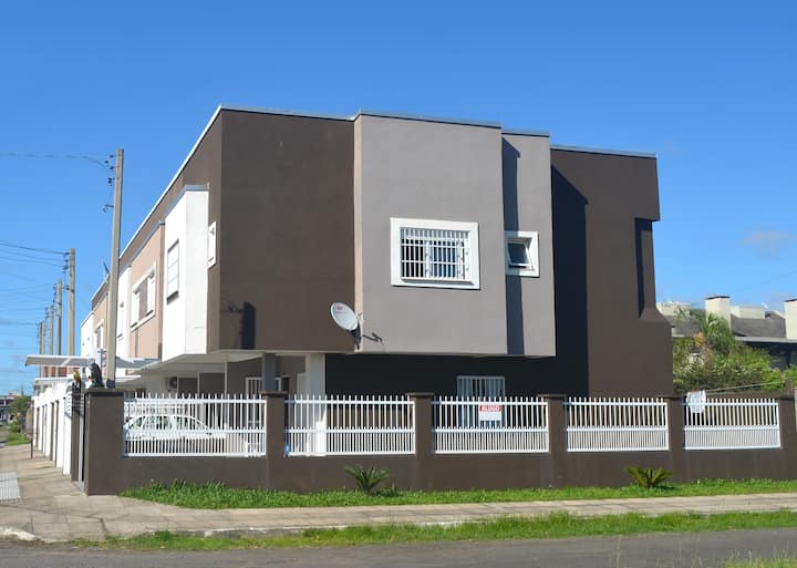 Lindo Duplex 3 Quartos, No Centro, A 1 Km Da Praia - Tramandaí