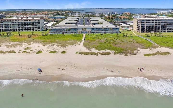 Cocoa Beach Condo At Beachfront Complex - Cocoa Beach, FL