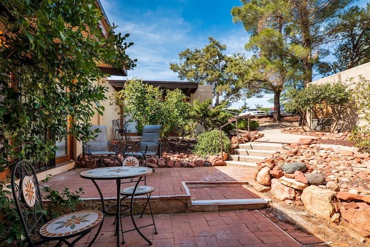 Myrinn – Garden Patio Near Trails & Sunset Park - Sedona, AZ