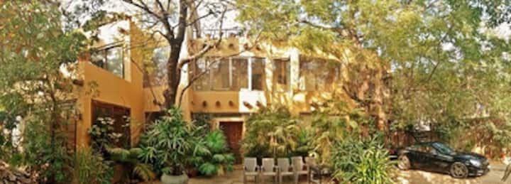 'Casa Amba'- Garden Studio: Pvt. Kitchen & Balcony - 
