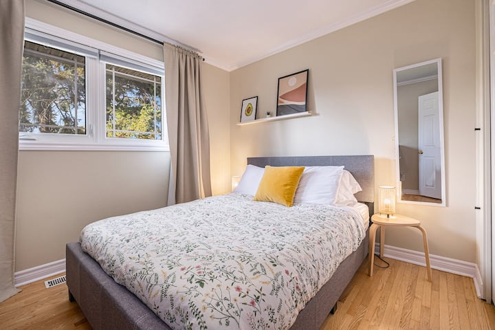 Spacious 4br Orleans Home W/ Separate In-law Suite - Ottawa