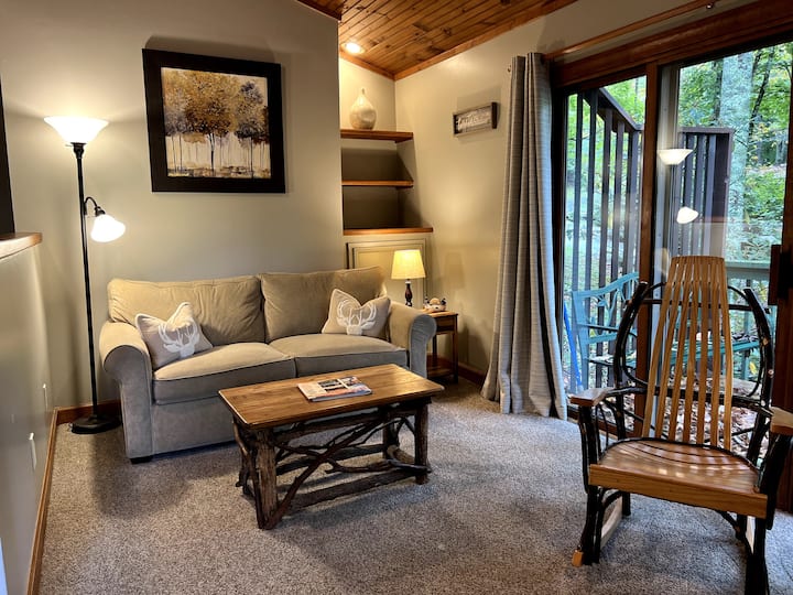 Croatan Cottage @ Yonahlossee - Blowing Rock, NC