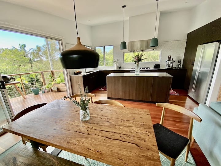 Clarkes Beach House - Stroll To The Pass And Cbd - Byron Bay