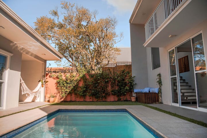 Casa Frente P/ Mata  Balneário Costa Azul- Piscina - Matinhos